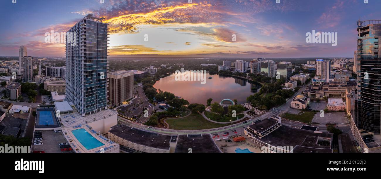 An aerial view of a sunrise over lake Eola in Orlando Stock Photo - Alamy