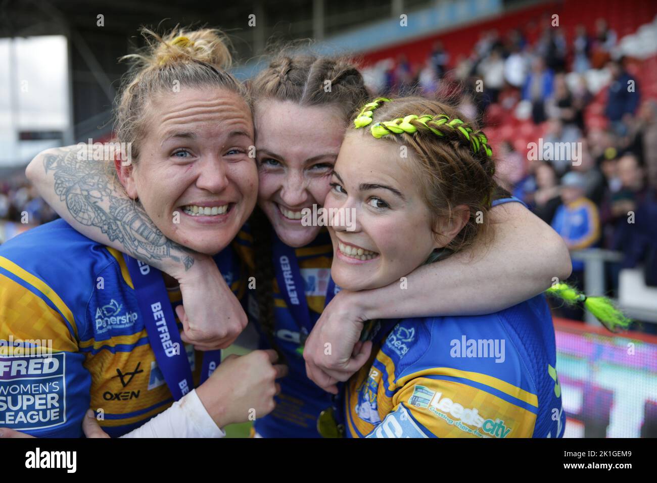 Leeds Rhinos players as they celebrate winning the Grand Final ...