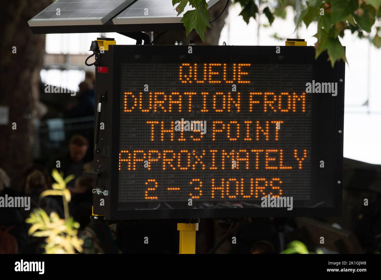 Queue duration sign hi-res stock photography and images - Alamy