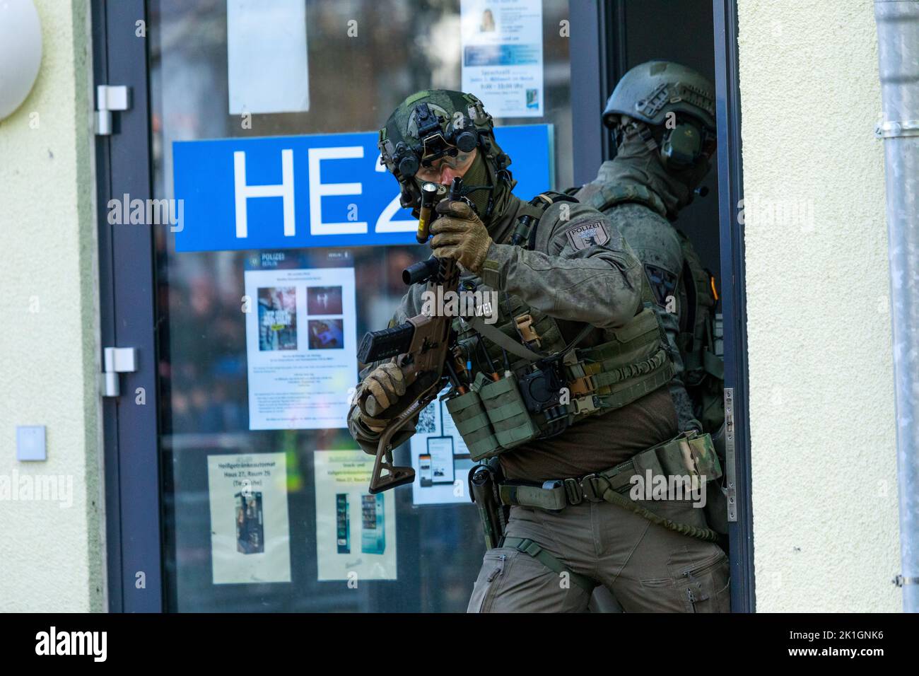 German special police force sek hi-res stock photography and images - Alamy