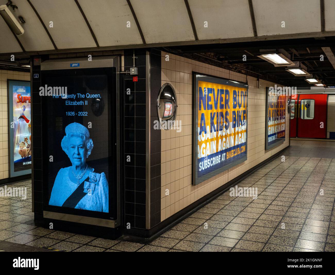 Digital posters of Queen Elizabeth II dominated underground tube and ...