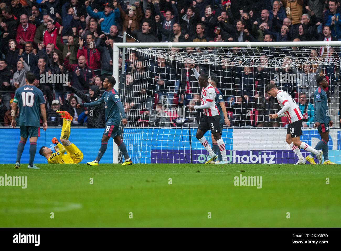 Eindhoven - Feyenoord keeper Justin Bijlow, Quinten Timber of Feyenoord ...