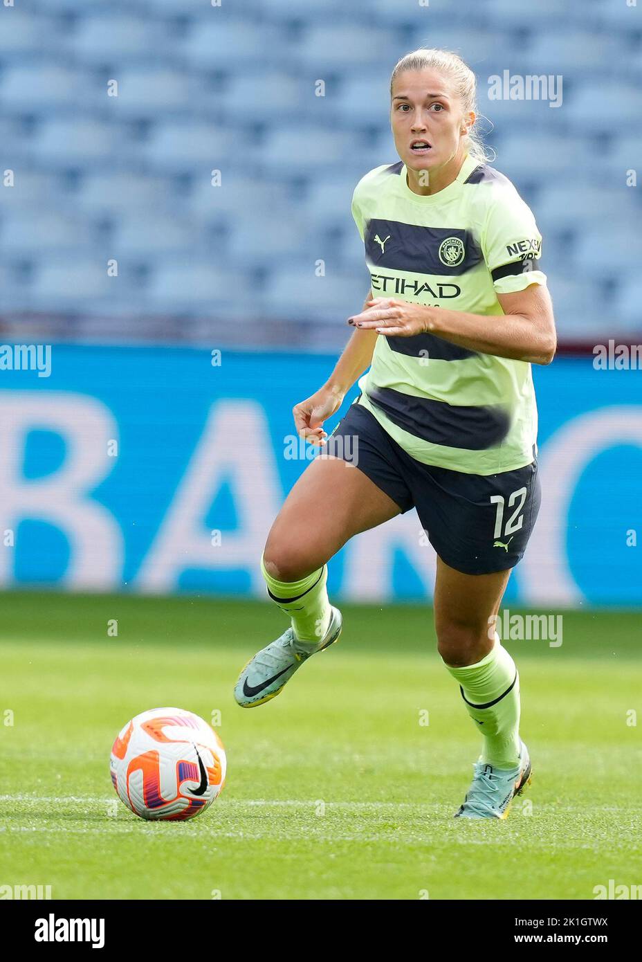 Birmingham city football club women hi-res stock photography and images ...