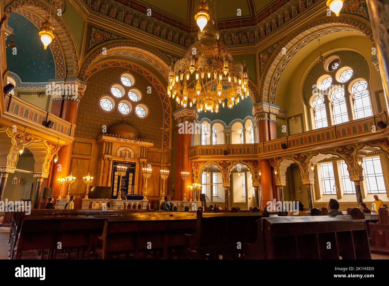 Synagogue and church hi-res stock photography and images - Alamy