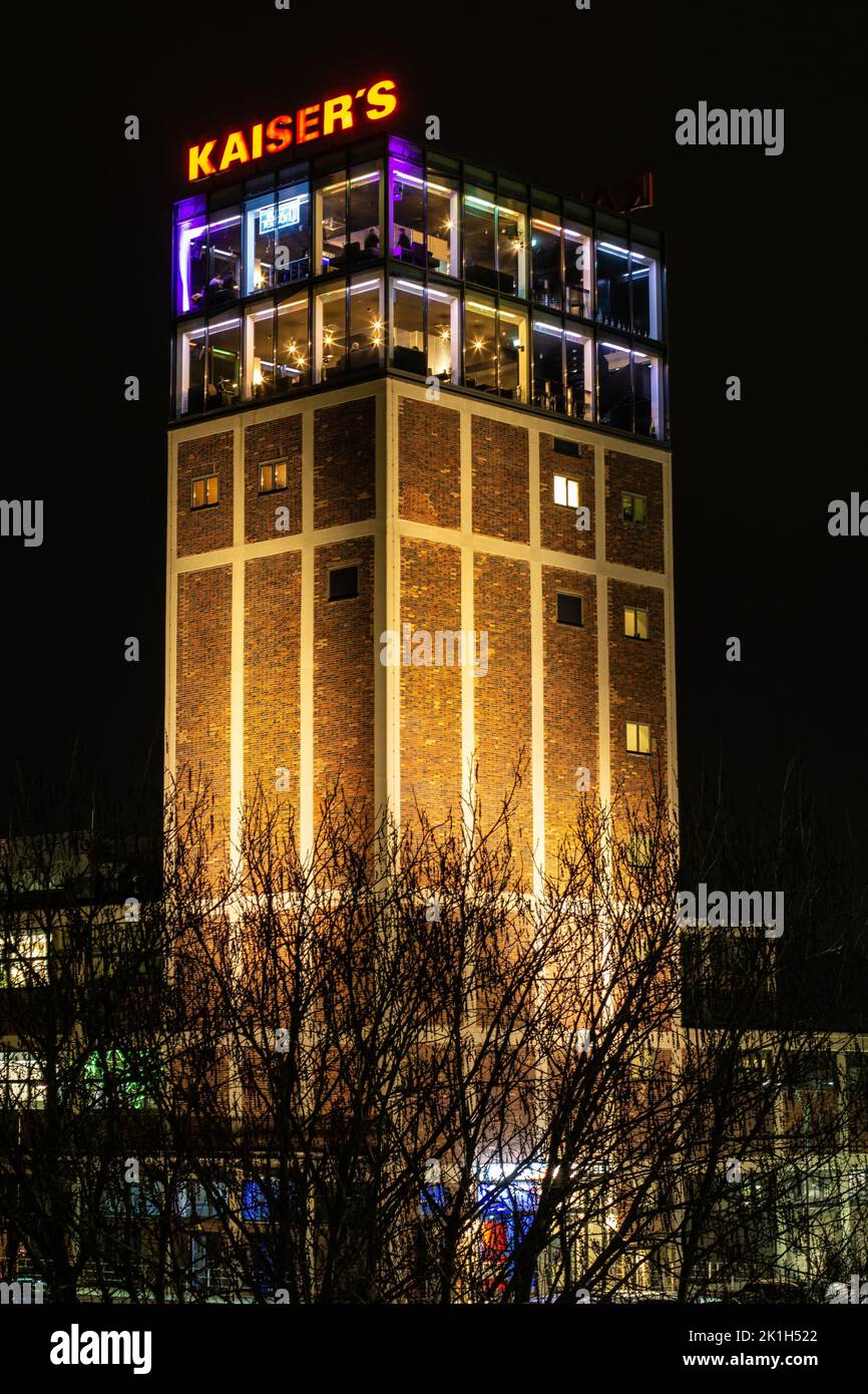 Time tower hi-res stock photography and images - Alamy