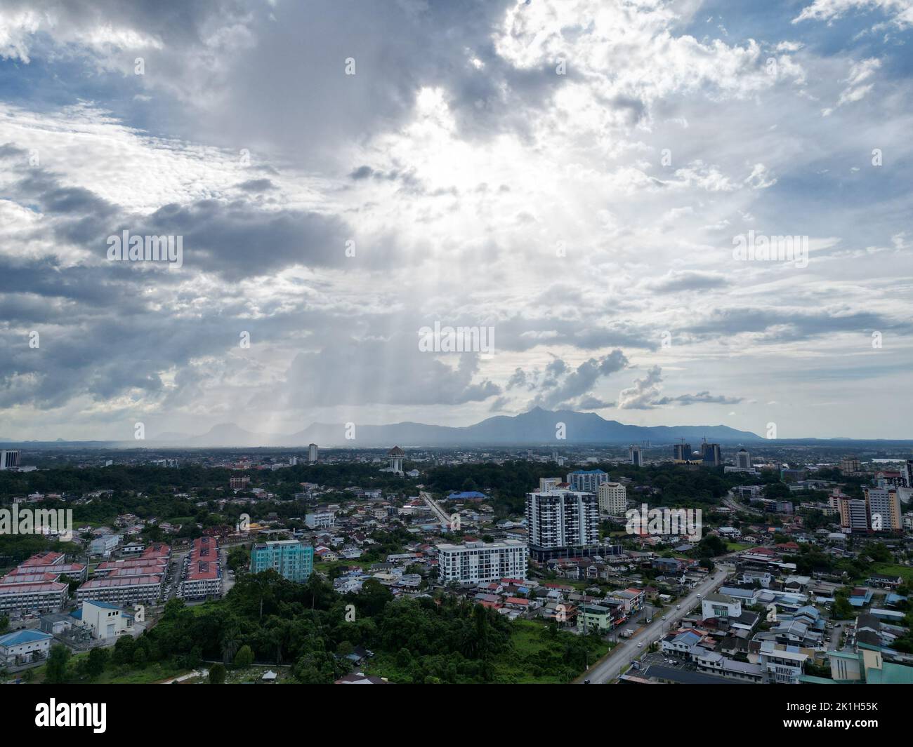 City light day hi-res stock photography and images - Alamy