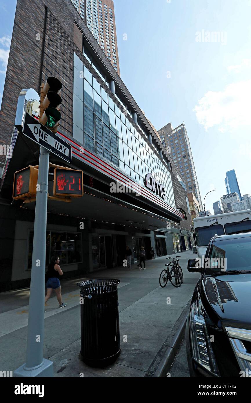 New York, NY, USA. 18th Sep, 2022. Atmosphere, exterior at the Renee ...