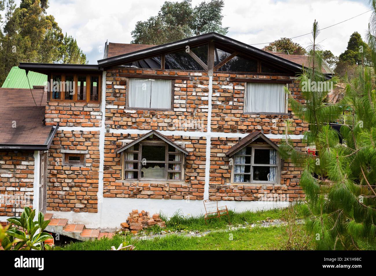 Peasant house refuge hi-res stock photography and images - Alamy
