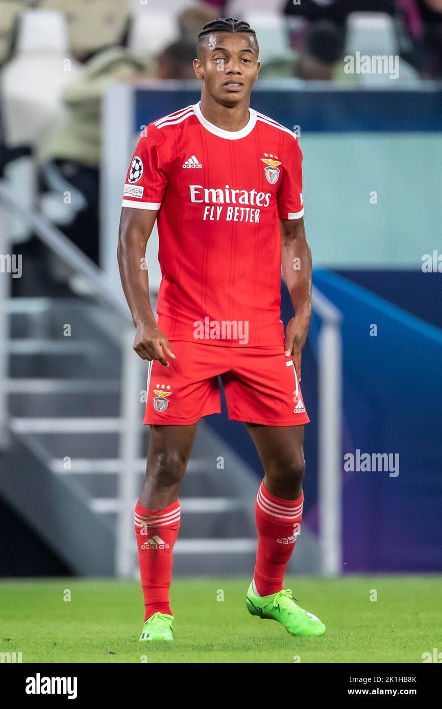 David neres benfica hi-res stock photography and images - Alamy