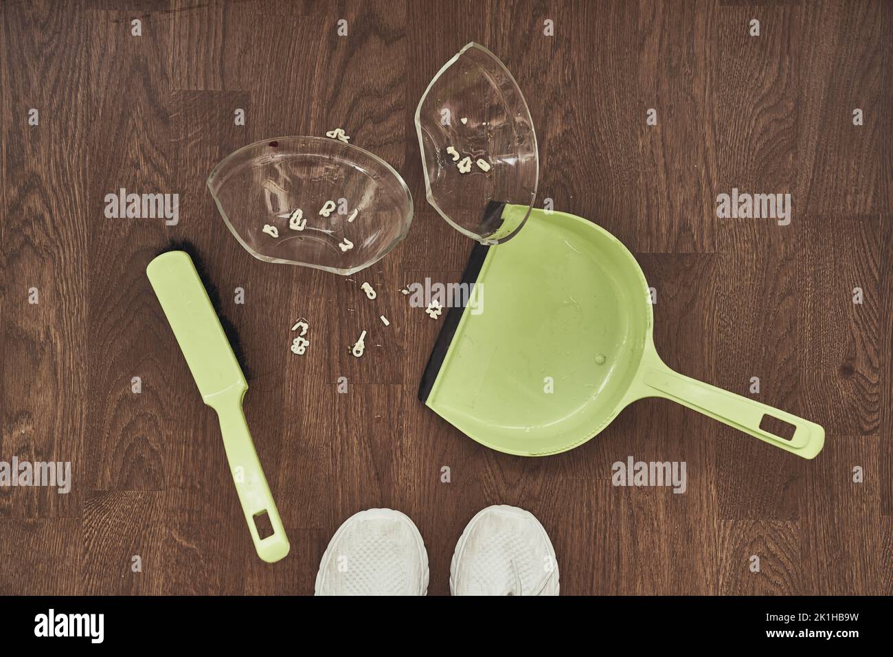 Dustpan dustpan broken glass hi-res stock photography and images - Alamy