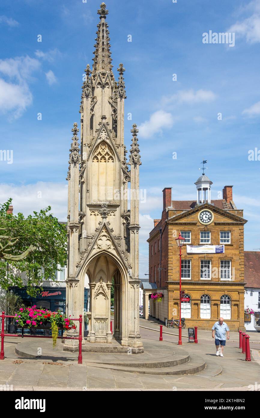 The Burton Memorial and Moot Hall, High Street, Daventry ...