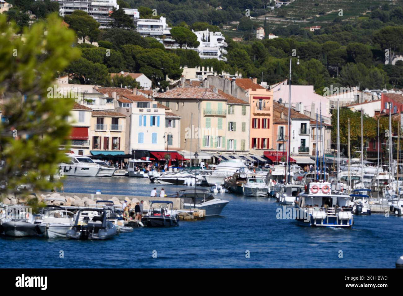 Cassis seaside hi-res stock photography and images - Alamy