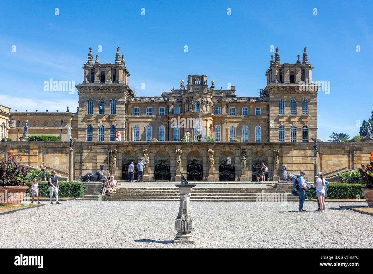 View of Palace from The Water Gardens, Blenheim Palace, Woodstock ...