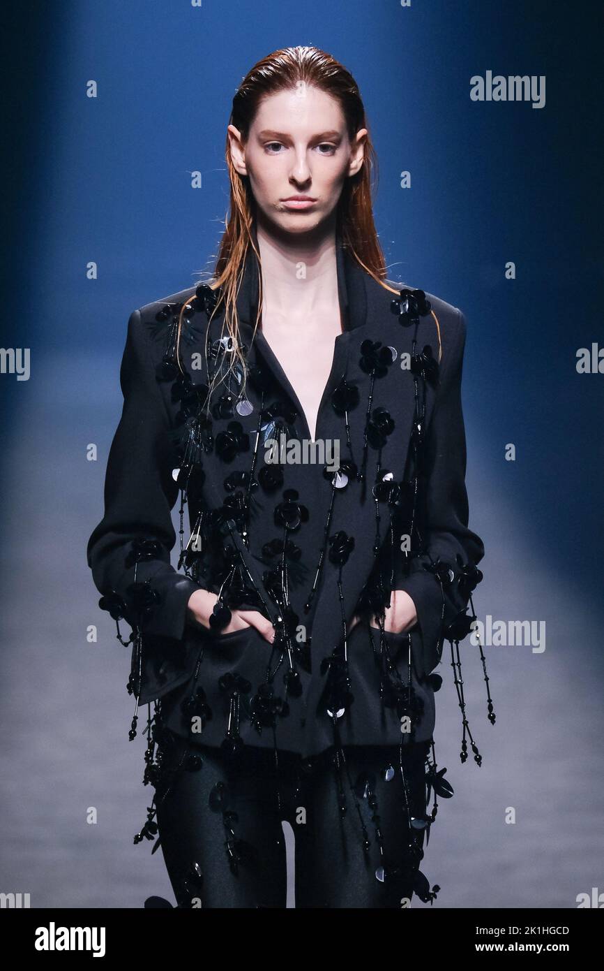 Datuna fashion hi-res stock photography and images - Alamy