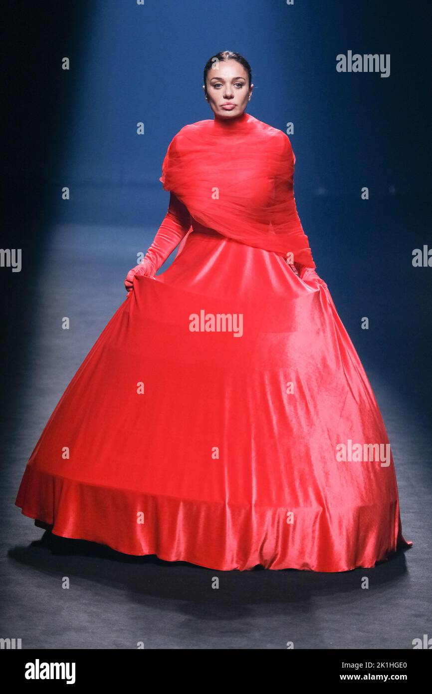 Datuna fashion hi-res stock photography and images - Alamy