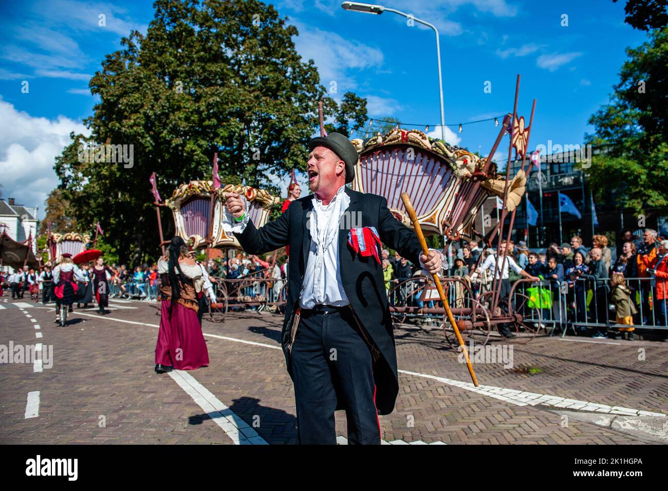 Tiel, Netherlands. 17th Sep, 2022. A man from one of the fruit floats ...