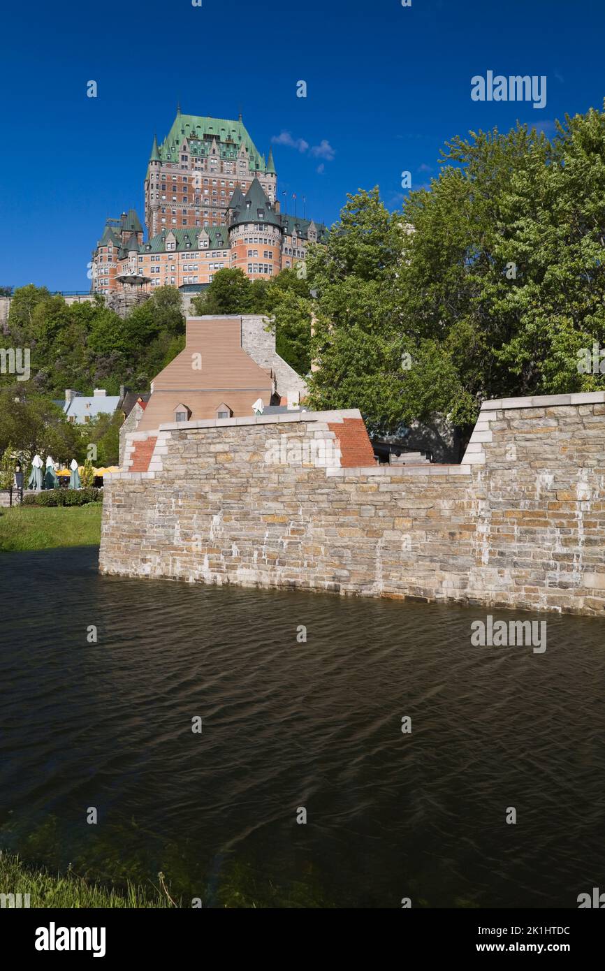 Old Fortification wall and Chateau Frontenac, Quebec City, Quebec ...