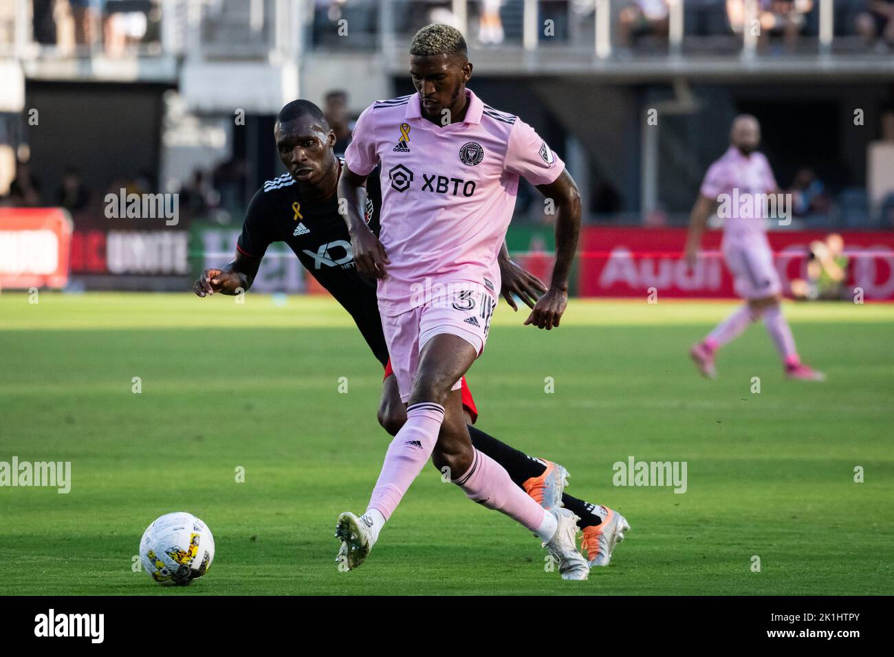 Washington DC, USA. 18th Sep, 2022. Miami defender Damion Lowe passes ...