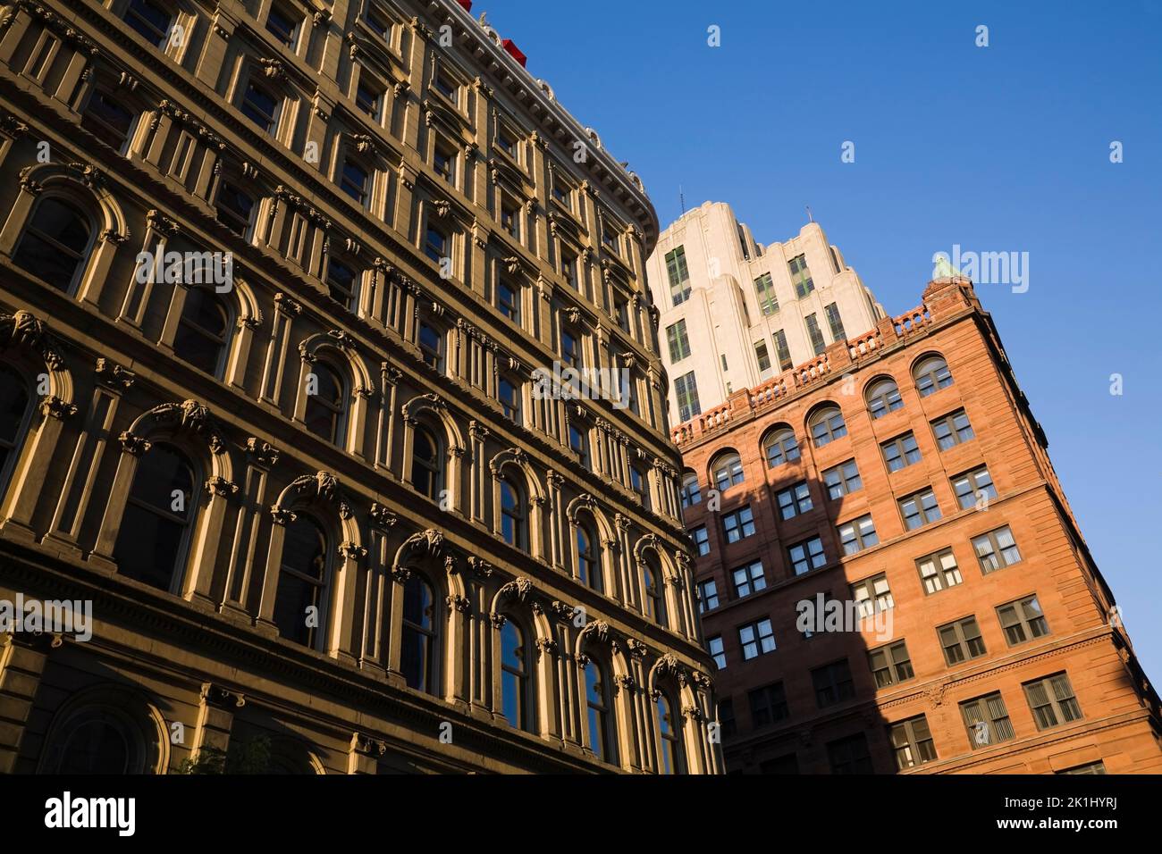 Exterior view bank montreal hi-res stock photography and images - Alamy