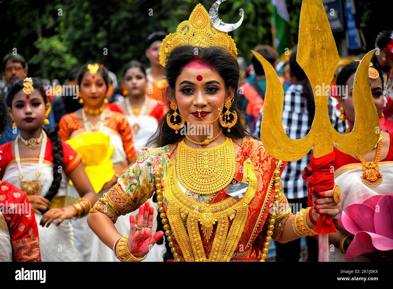Kolkata, India. 18th Sep, 2022. A model dressed as Hindu deity Durga ...