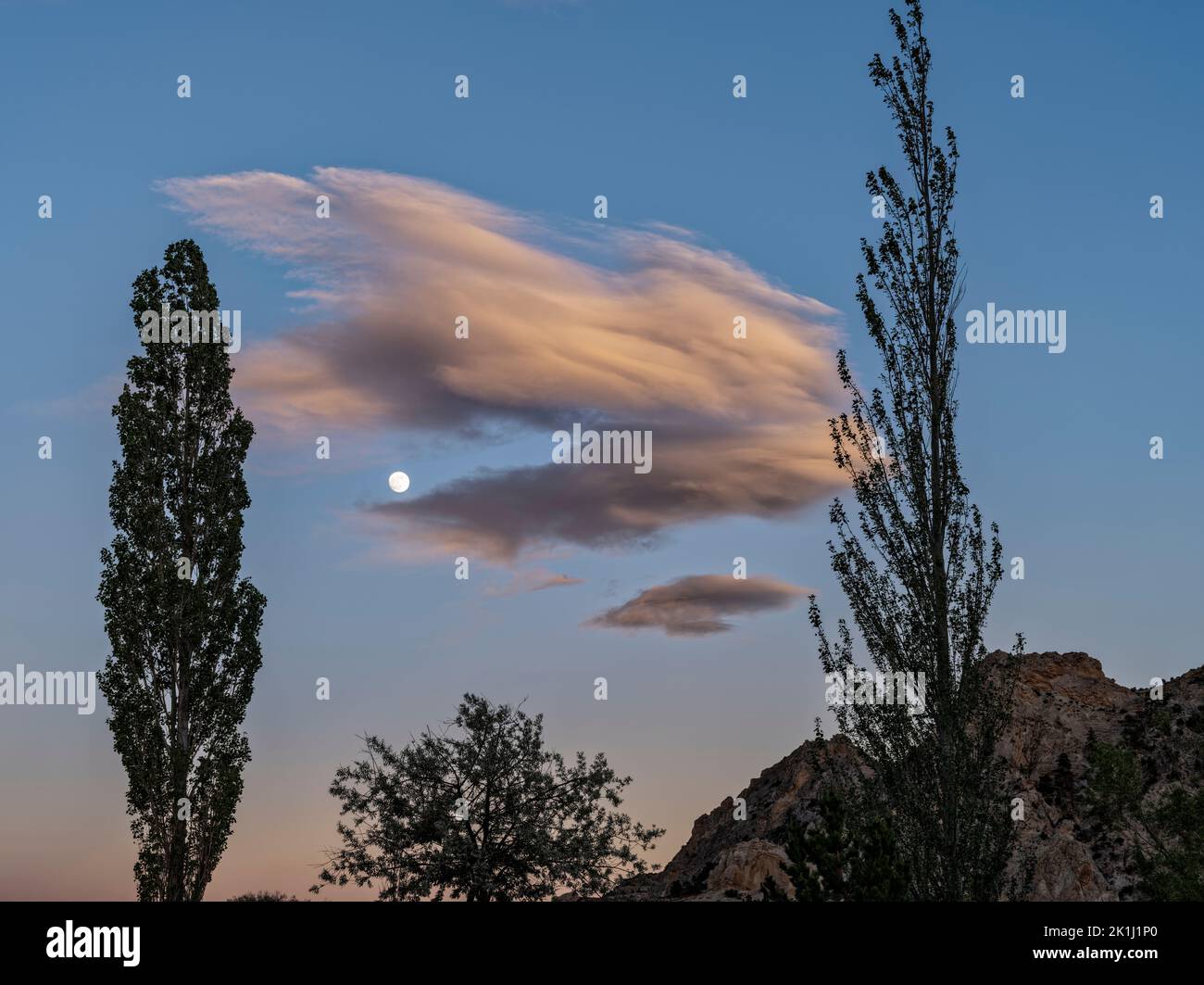 Translucent wave cloud hi-res stock photography and images - Alamy