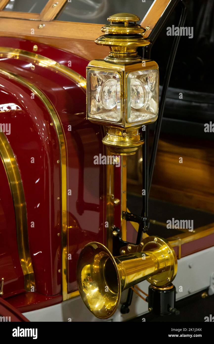 Automobile horn hi-res stock photography and images - Alamy