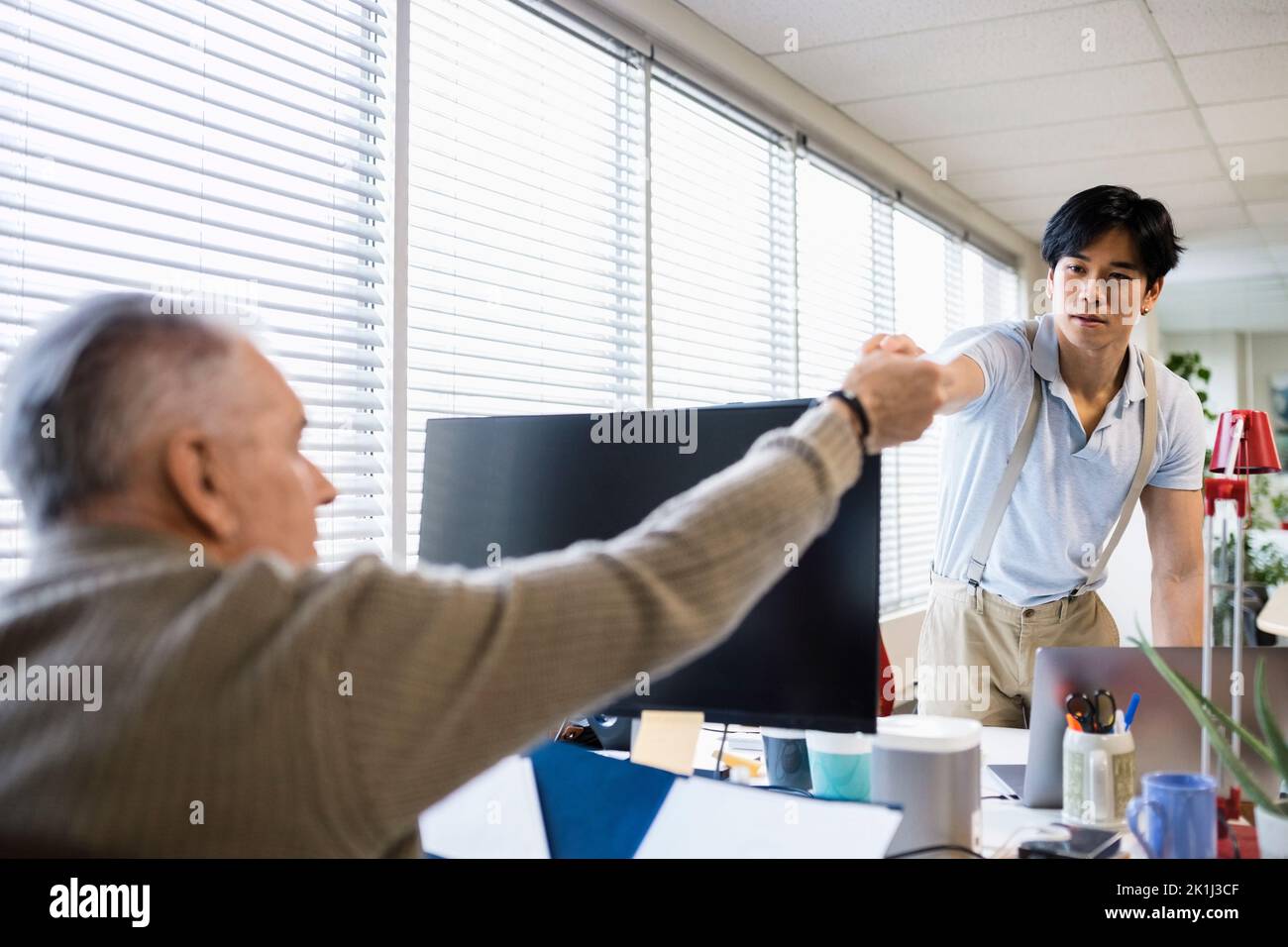 Adult group desks hi-res stock photography and images - Alamy