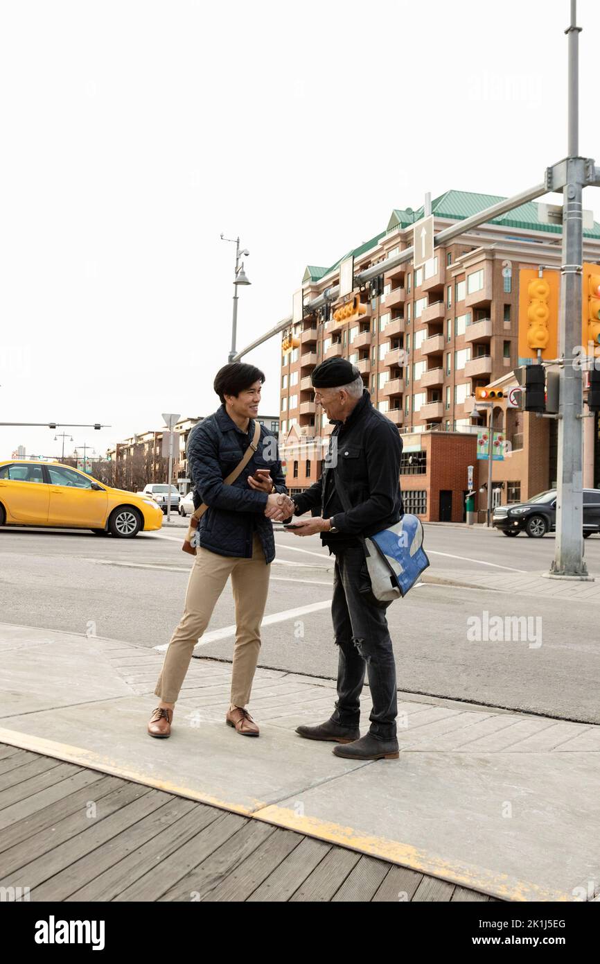 Corner men hi-res stock photography and images - Alamy