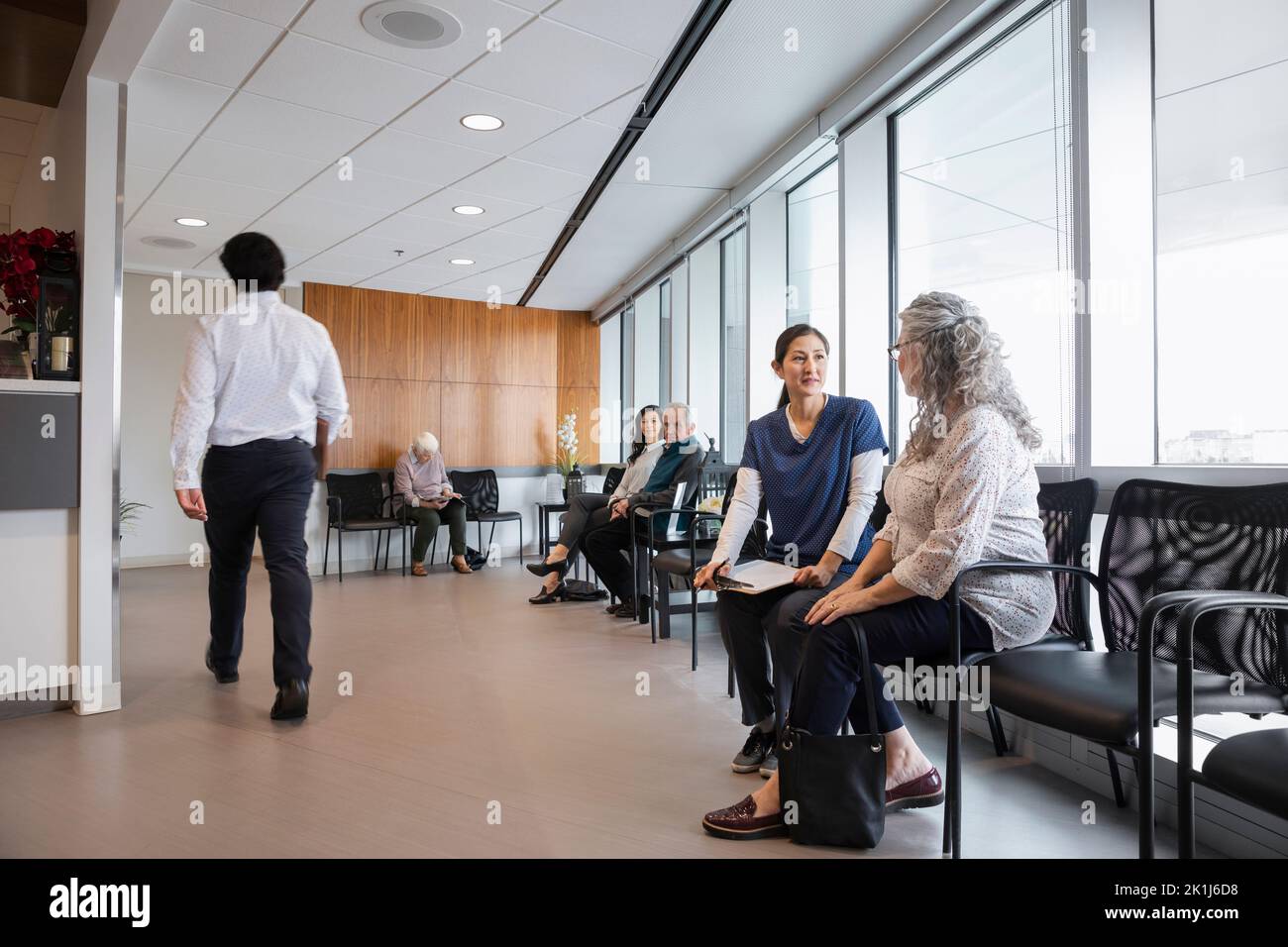 Community center doctor hi-res stock photography and images - Alamy