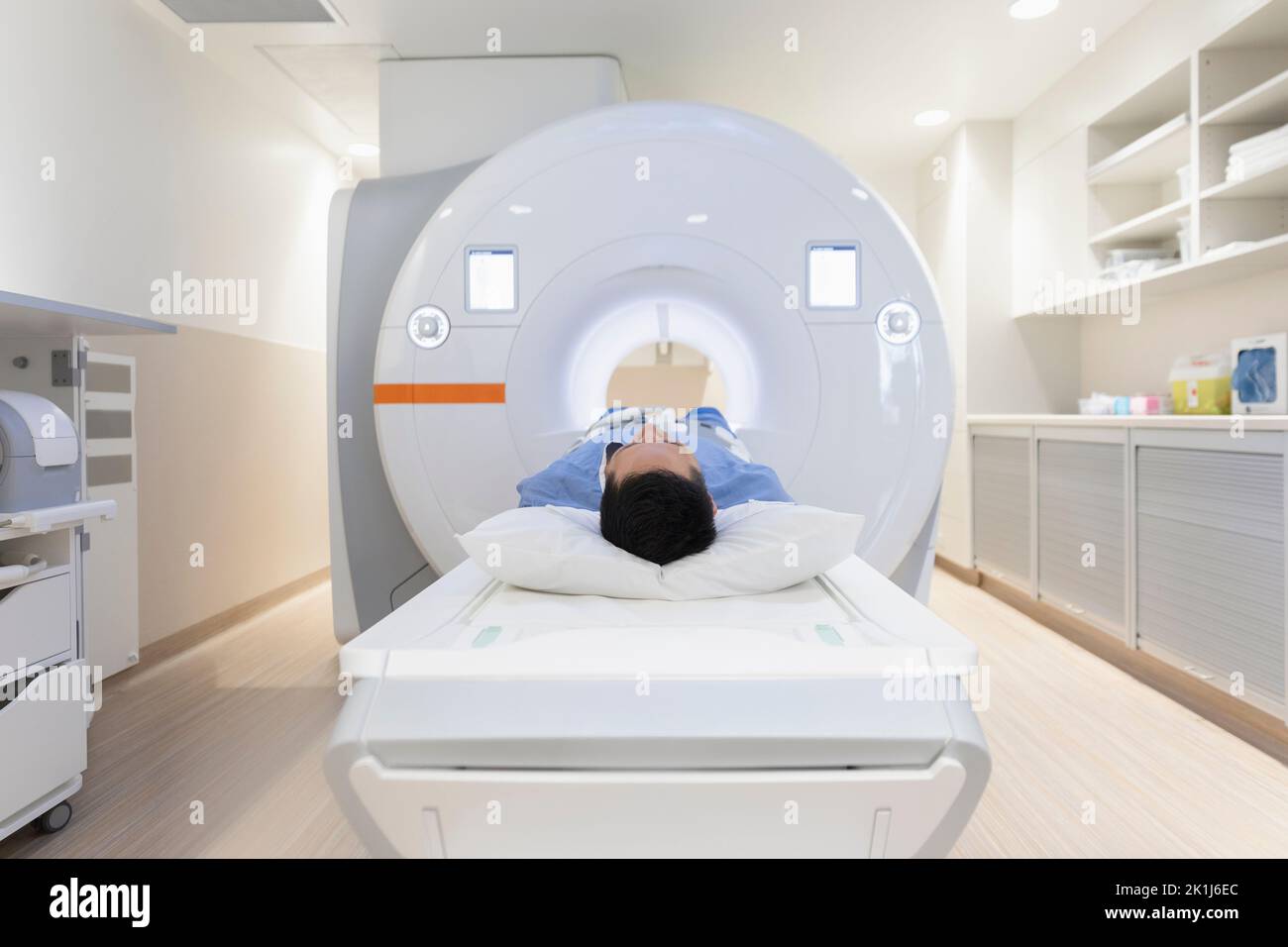 In patient procedure hi-res stock photography and images - Alamy