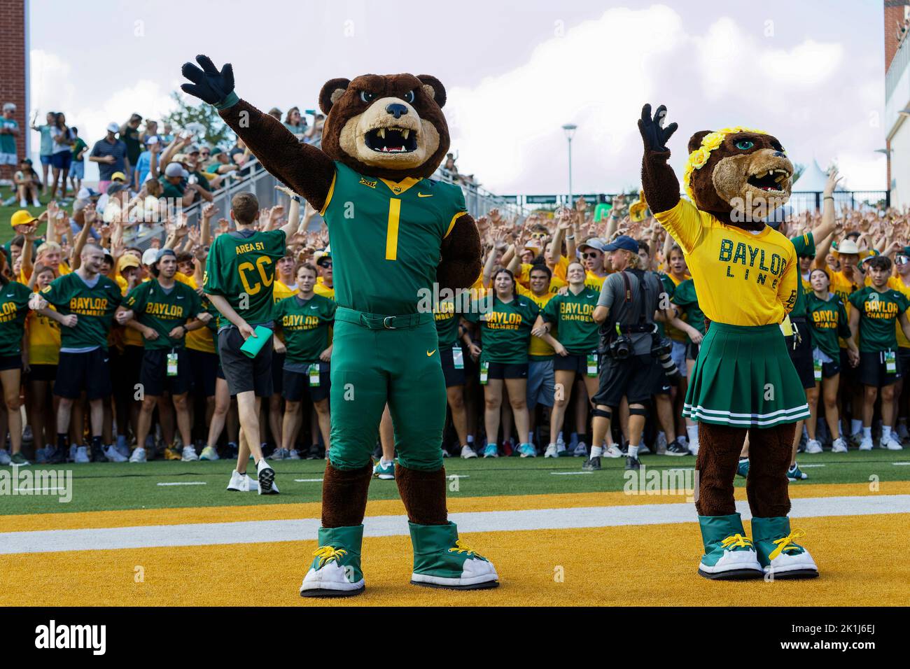 Baylor Bear mascots Bruiser & Marigold stand in front of the Baylor ...