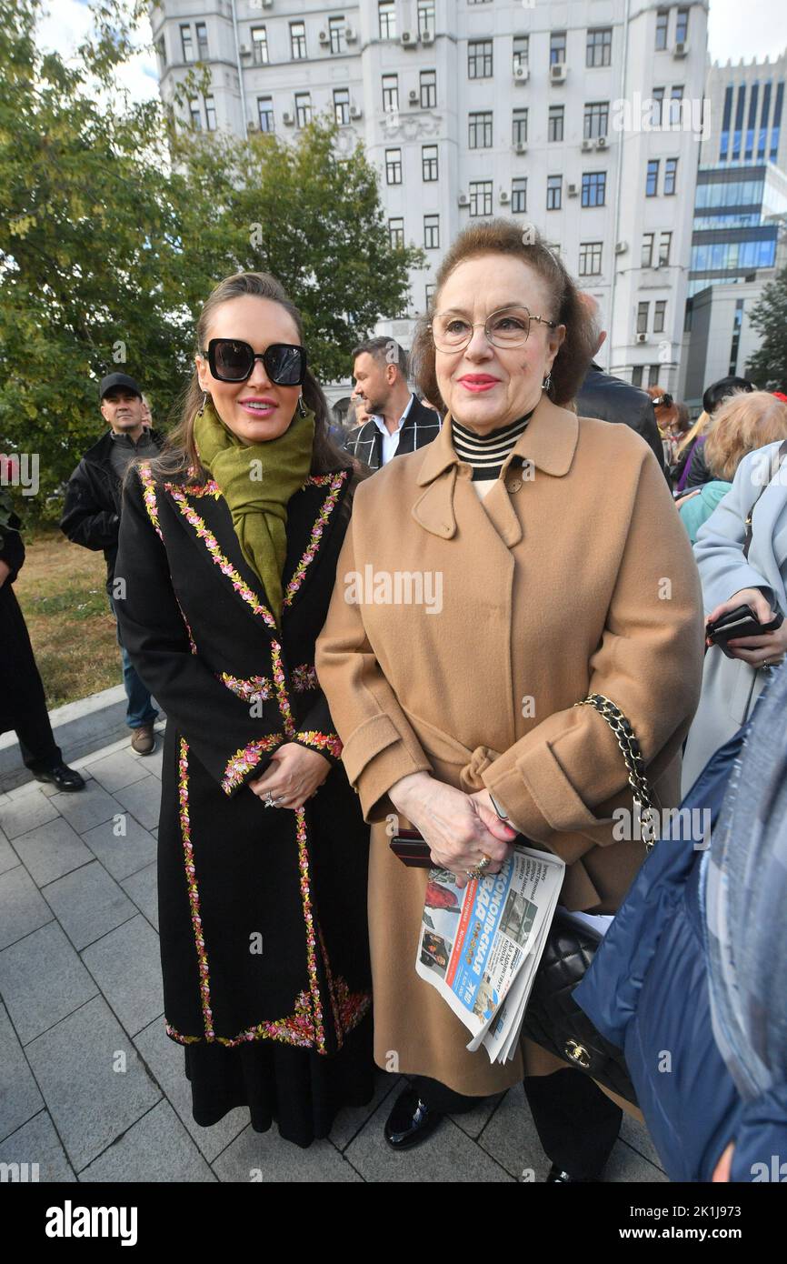 Moscow. Joseph Kobzon's daughter Natalya Rappoport-Kobzon, Joseph ...