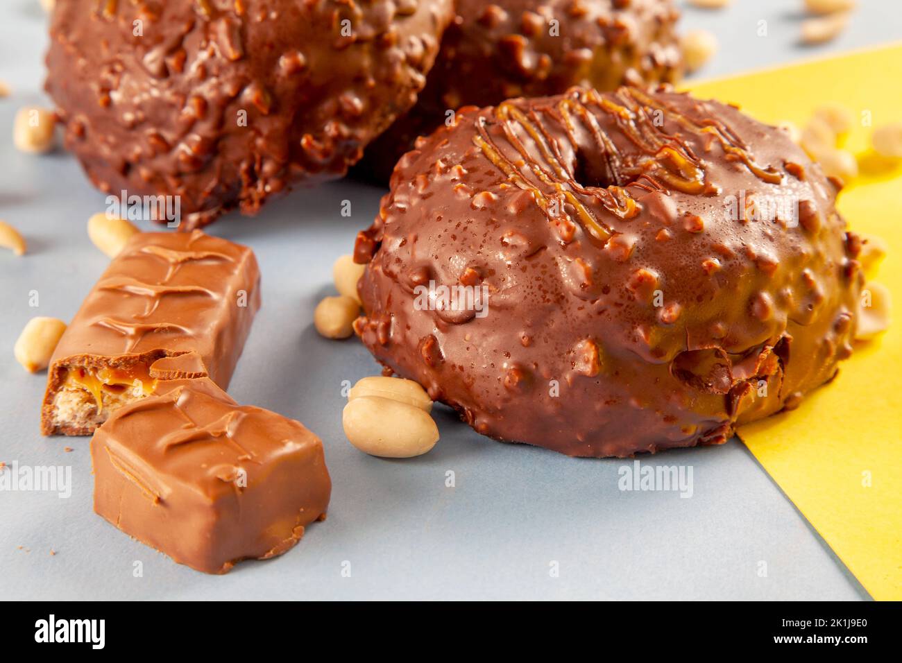 Crunchy bar unwrapped hi-res stock photography and images - Alamy