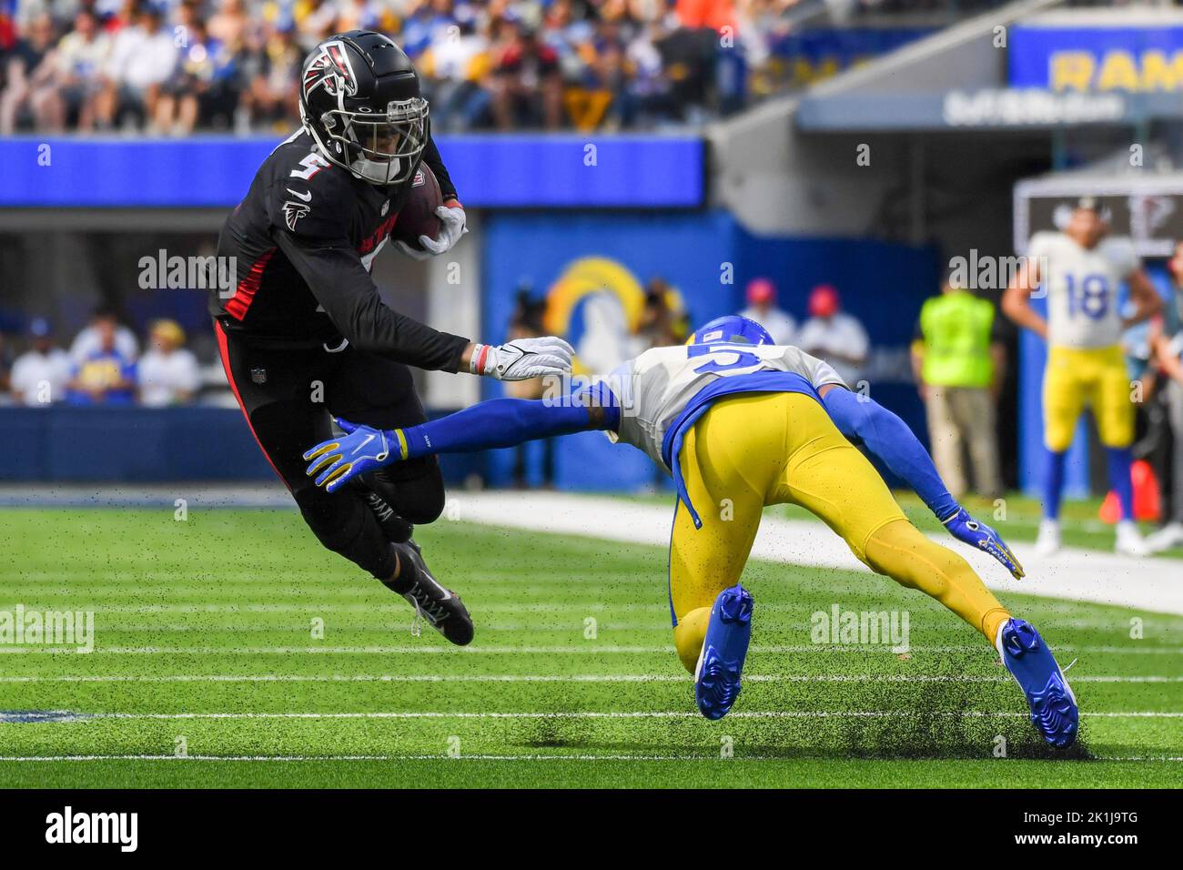 Drake london 2022 hi-res stock photography and images - Alamy