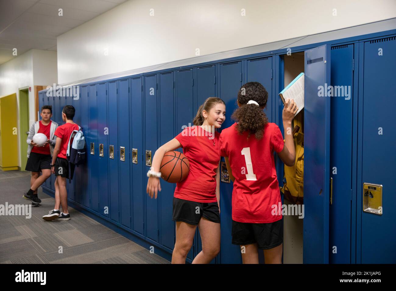 Basketball uniforms hi-res stock photography and images - Alamy
