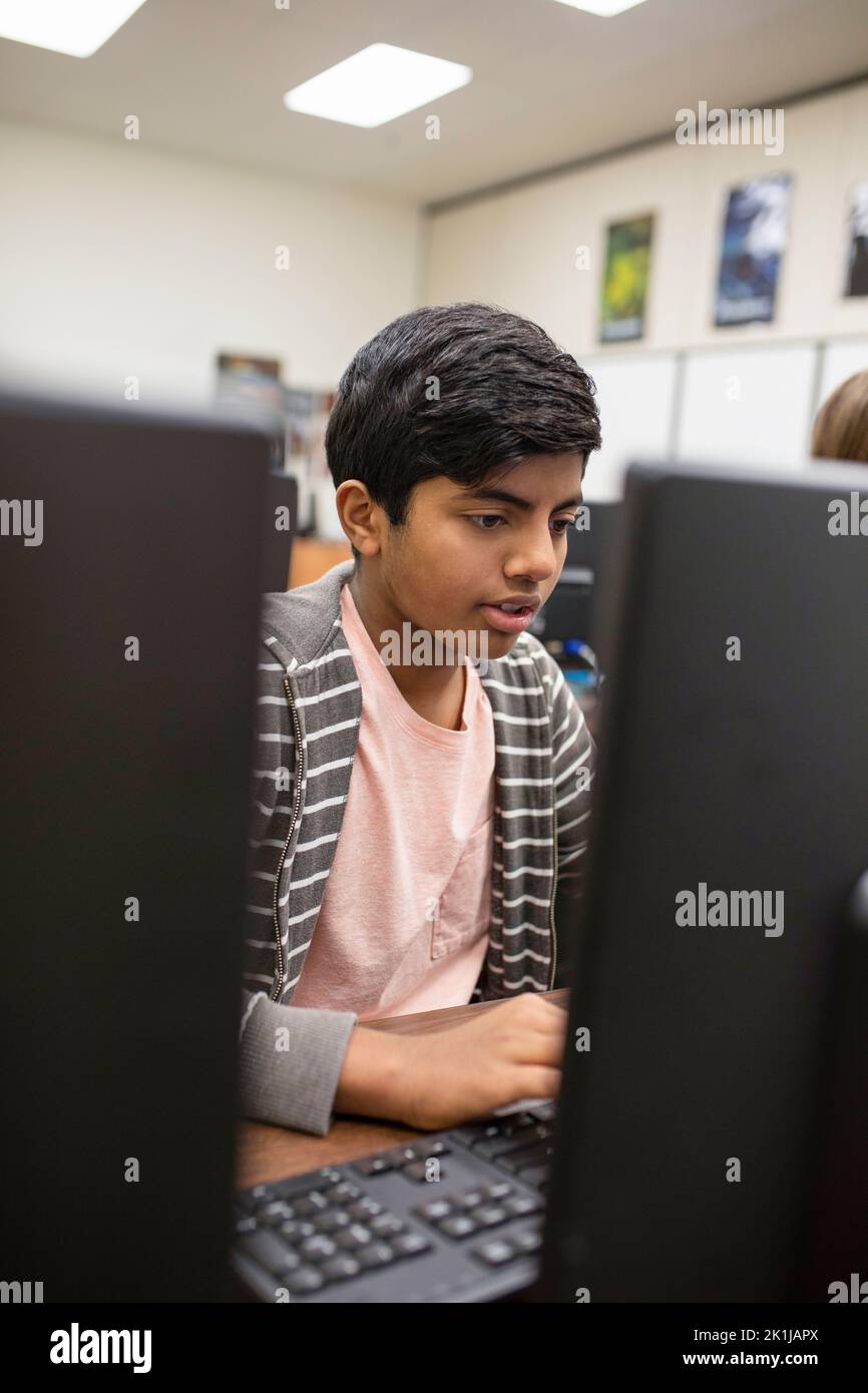 12 years child computer hi-res stock photography and images - Alamy