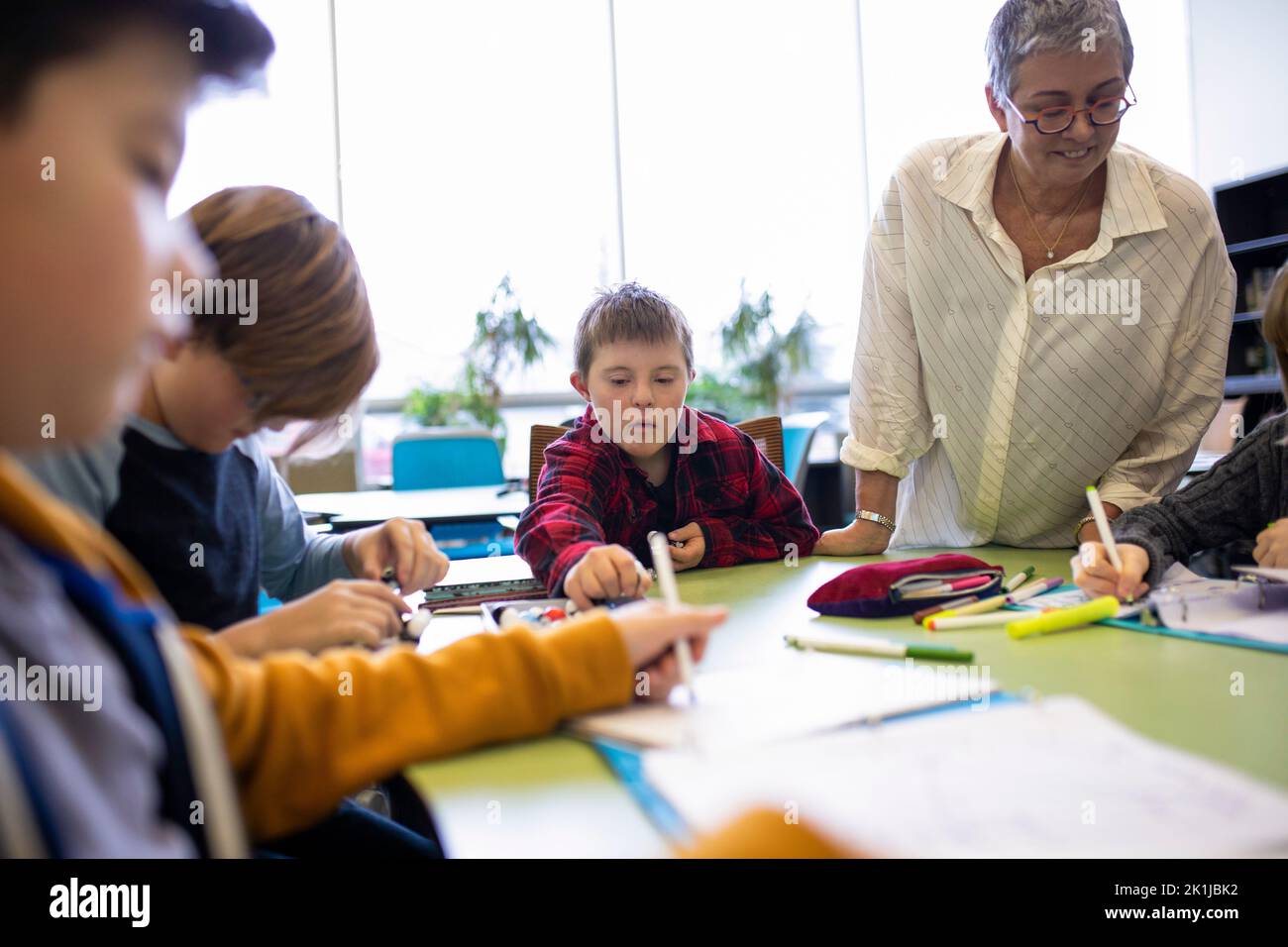 Junior high students classroom hi-res stock photography and images - Alamy