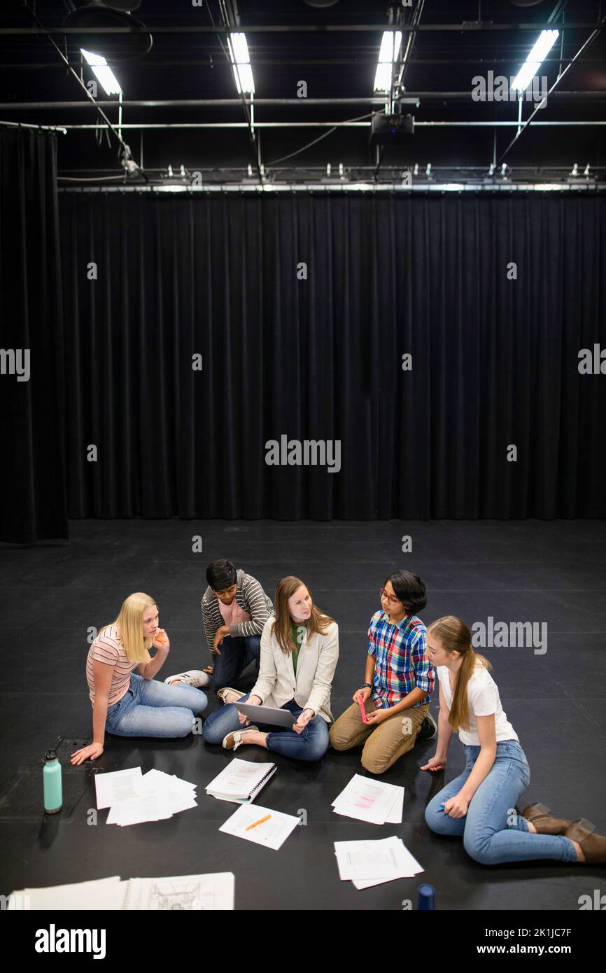 Teacher and students in a class hi-res stock photography and images - Alamy