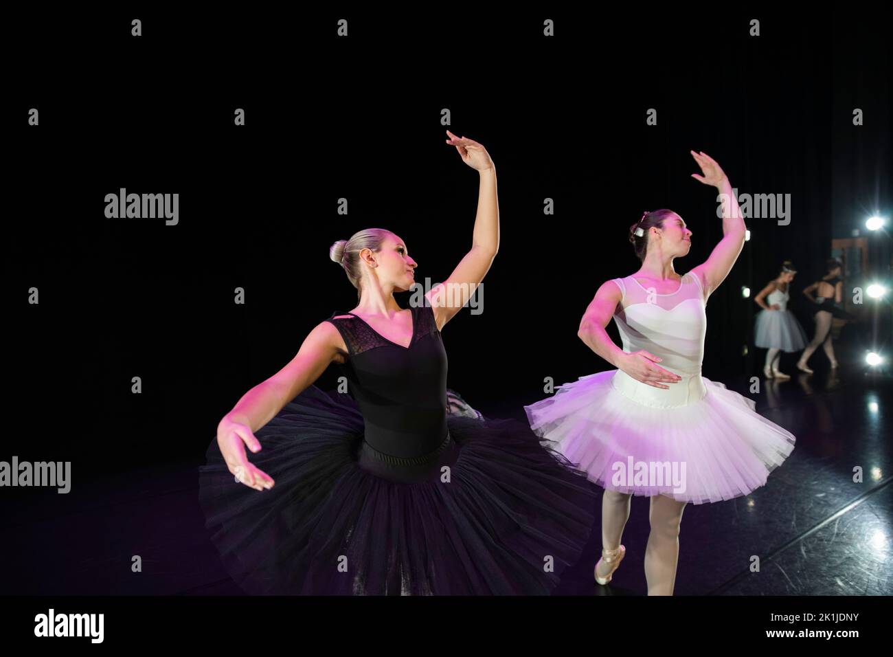Ballerinas black and white hi-res stock photography and images - Alamy