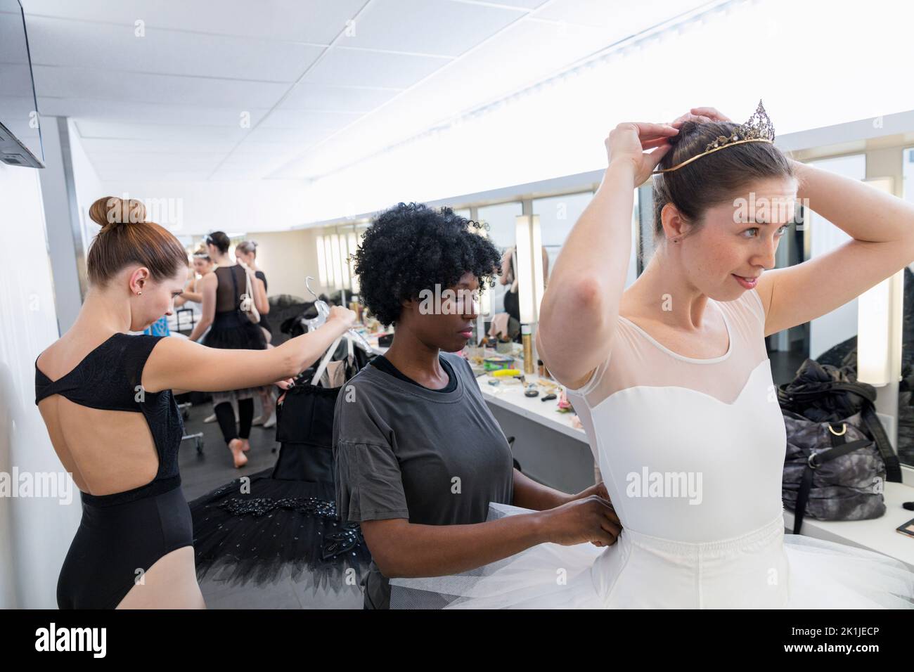 Costume ballerina hi-res stock photography and images - Alamy