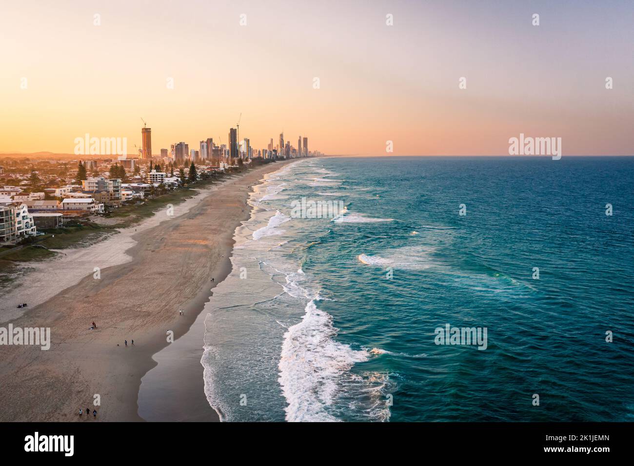 Tropical queensland beach and yachting hi-res stock photography and ...