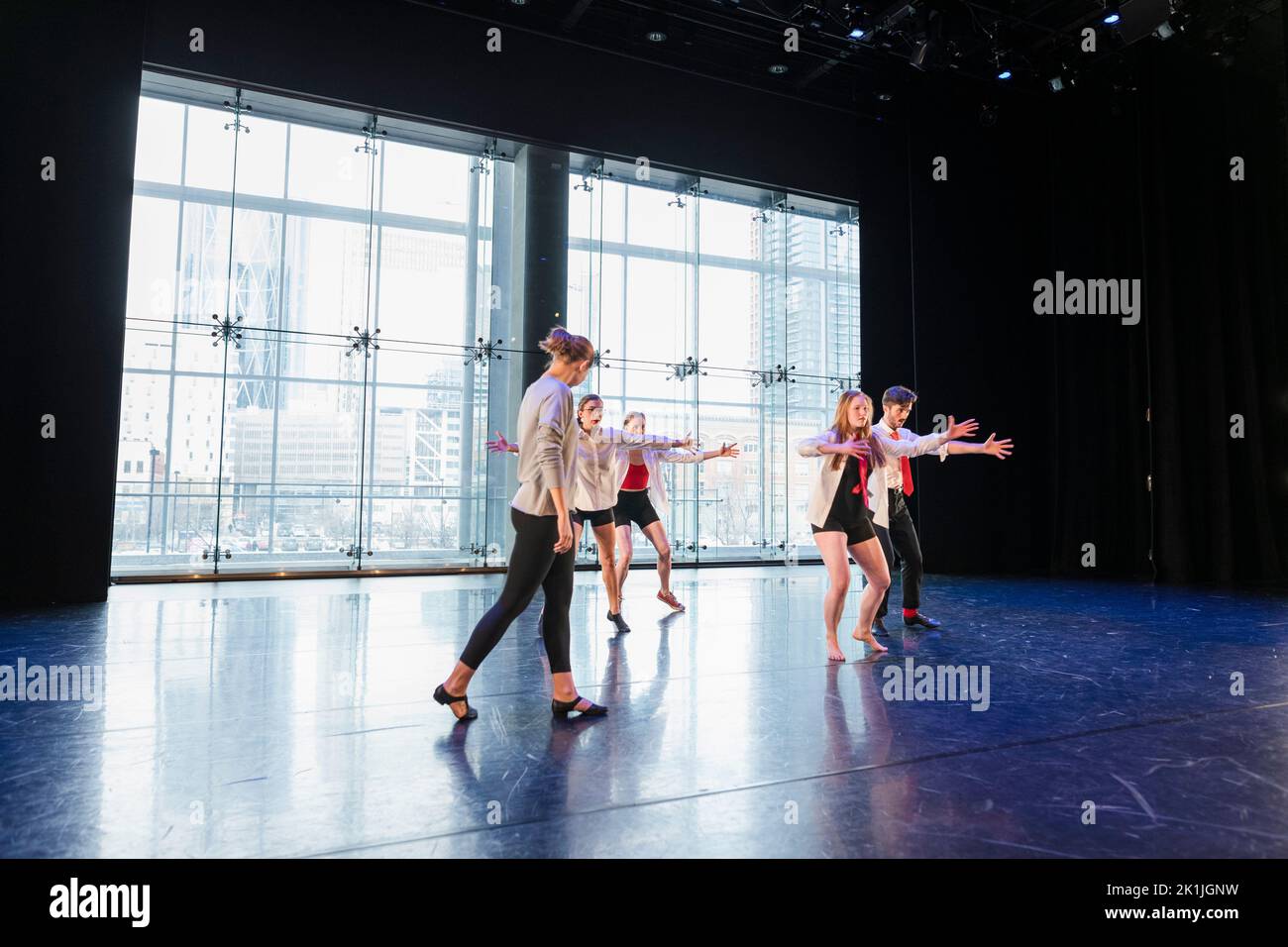 Rehearsing a dance hi-res stock photography and images - Alamy