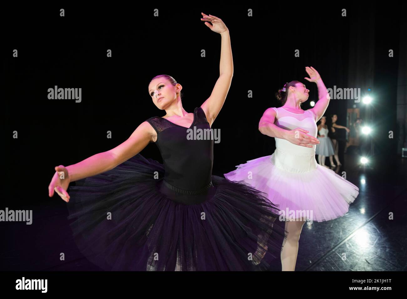 Ballerinas black and white hi-res stock photography and images - Alamy