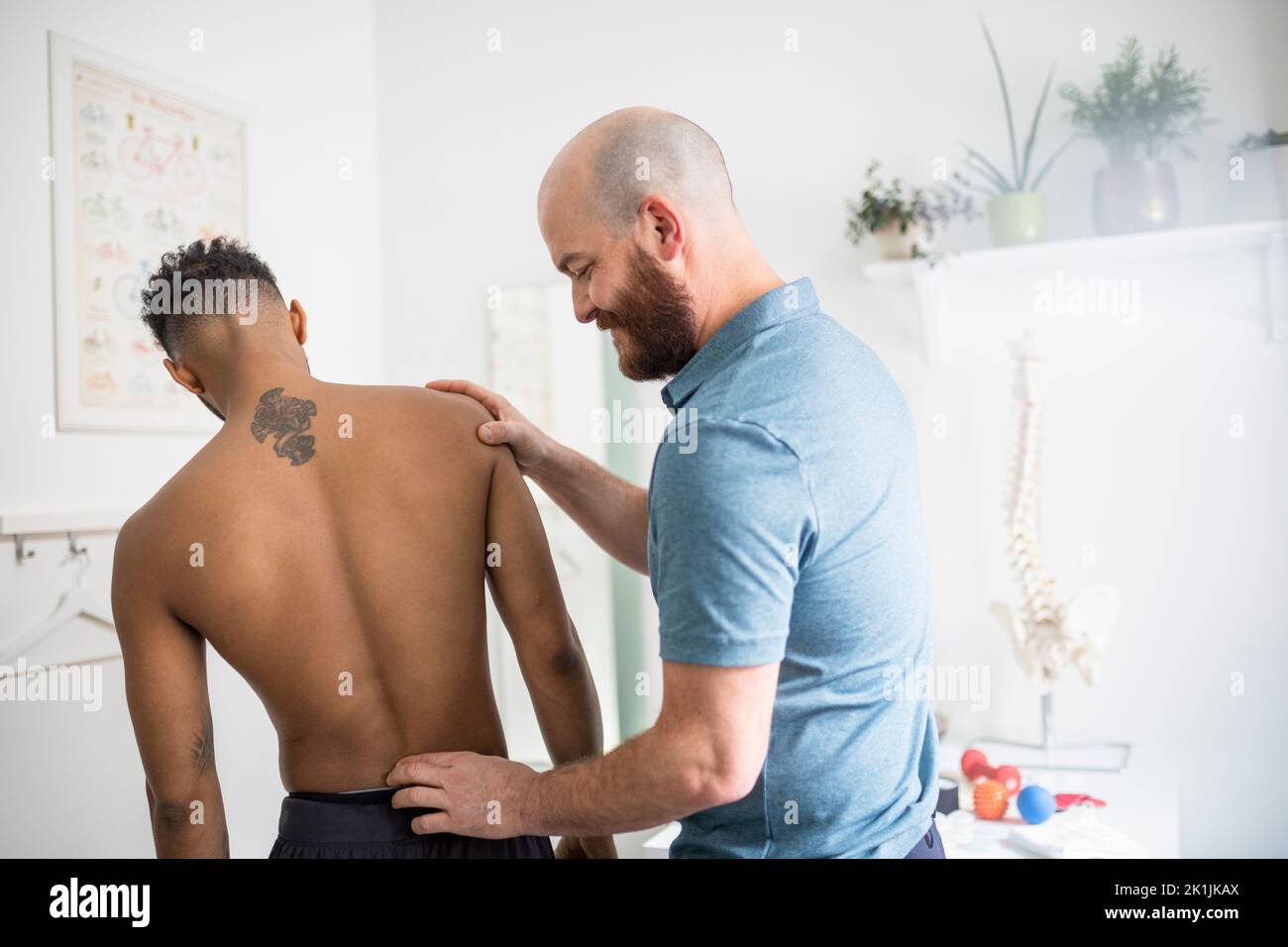 Helping client hi-res stock photography and images - Alamy Helping client hi-res stock photography and images - Alamy