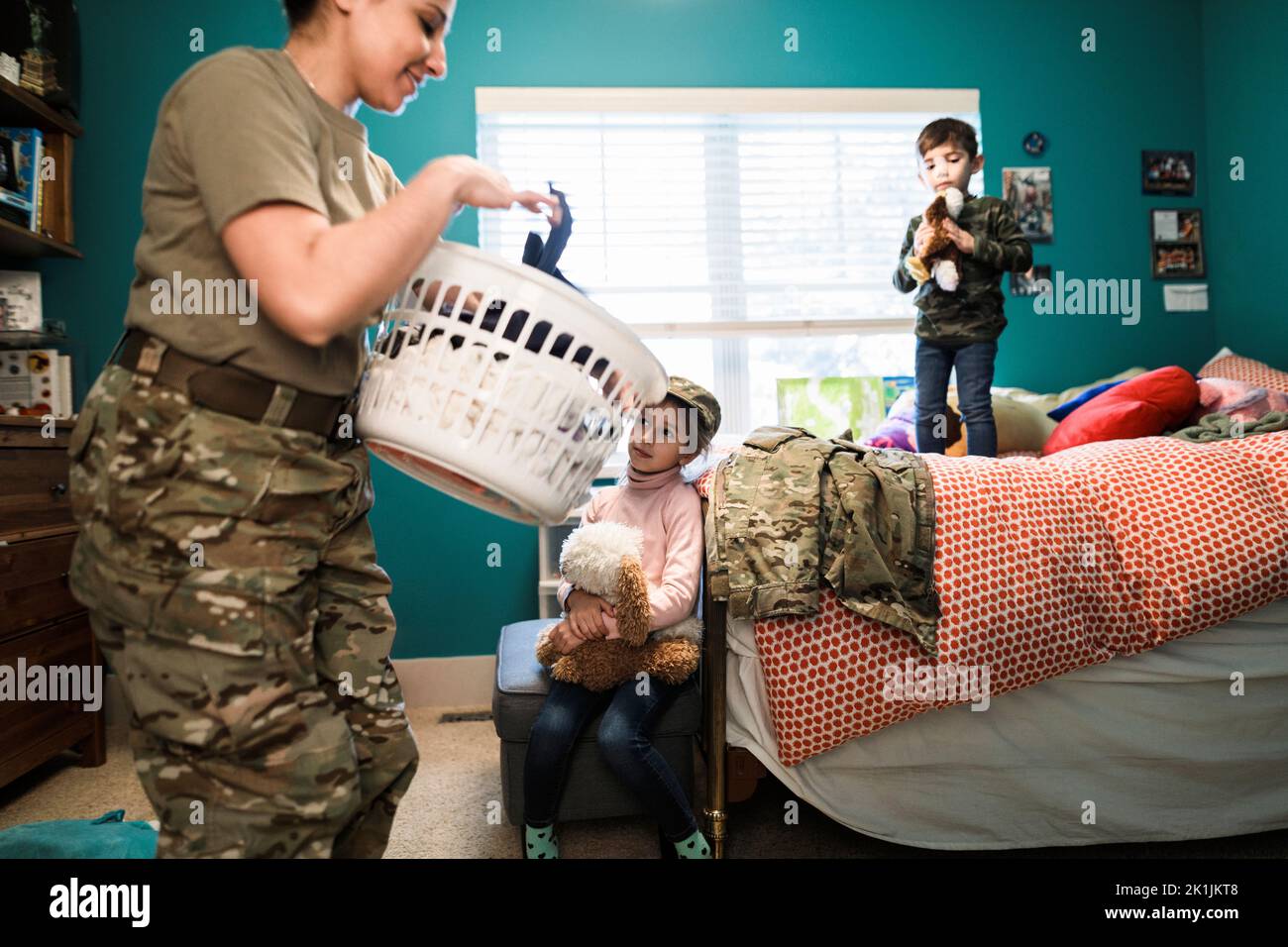 Domestic chores in the military hi-res stock photography and images - Alamy