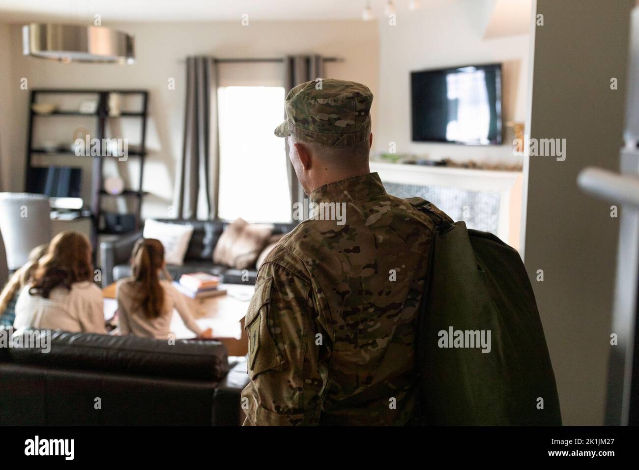 Returning army hi-res stock photography and images - Alamy