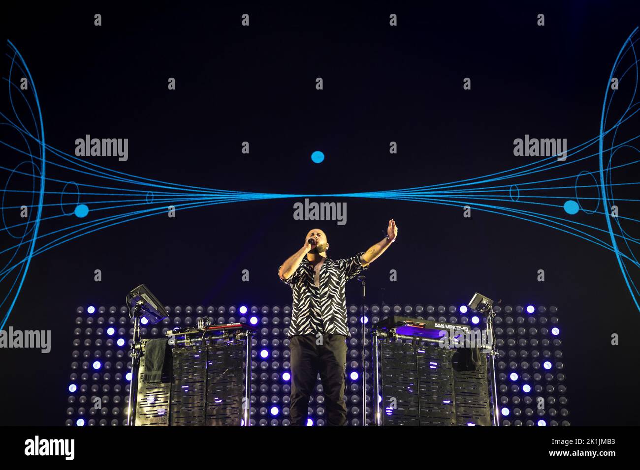 Vegas entertainment stage hi-res stock photography and images - Alamy