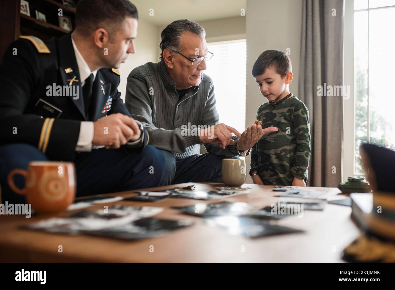Three generational family hi-res stock photography and images - Alamy