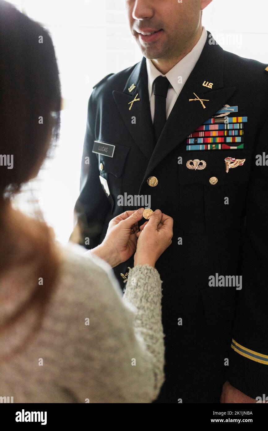Husband military hi-res stock photography and images - Alamy