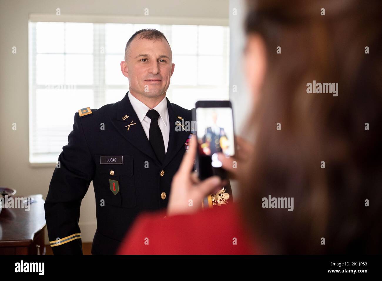 Pose uniform hi-res stock photography and images - Alamy